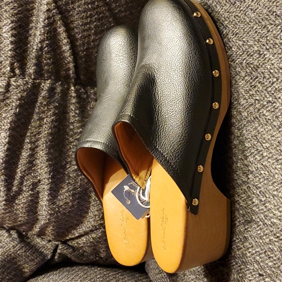 Universal Thread | Shoes | Nwt Universal Threads Black Mule Clogs With ...